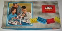 LEGO 705-2 Medium Basic Set (Flat Box) from 1961 | LEGO Reference