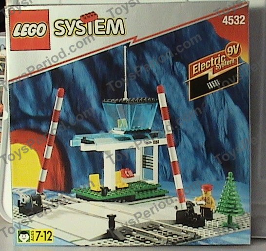 LEGO 4532 Manual Level Crossing Instructions and Parts List