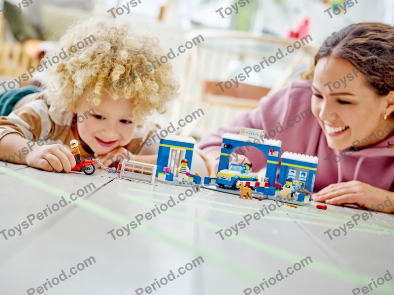 LEGO 60370 Police Station Chase Set Parts List