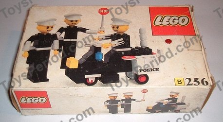 LEGO 256-1 Police Officers and Motorcycle Instructions and Parts List