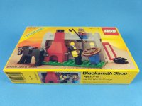 Castle Theme Sets - LEGO 6040 Blacksmith Shop Vintage 1984 Lion Knights ...