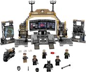 LEGO 76183 Batcave: The Riddler Face-off Set Parts List