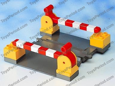 LEGO 2740 Level Crossing Set Parts List