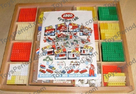 LEGO 700-13 Storage Box (with Contents) Set Parts List