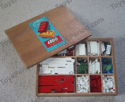 LEGO 710-4 Wooden Storage Box with Building Bricks Set Parts List