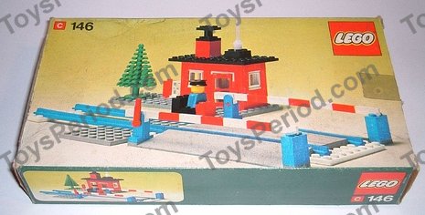 LEGO 146 Level Crossing Instructions and Parts List